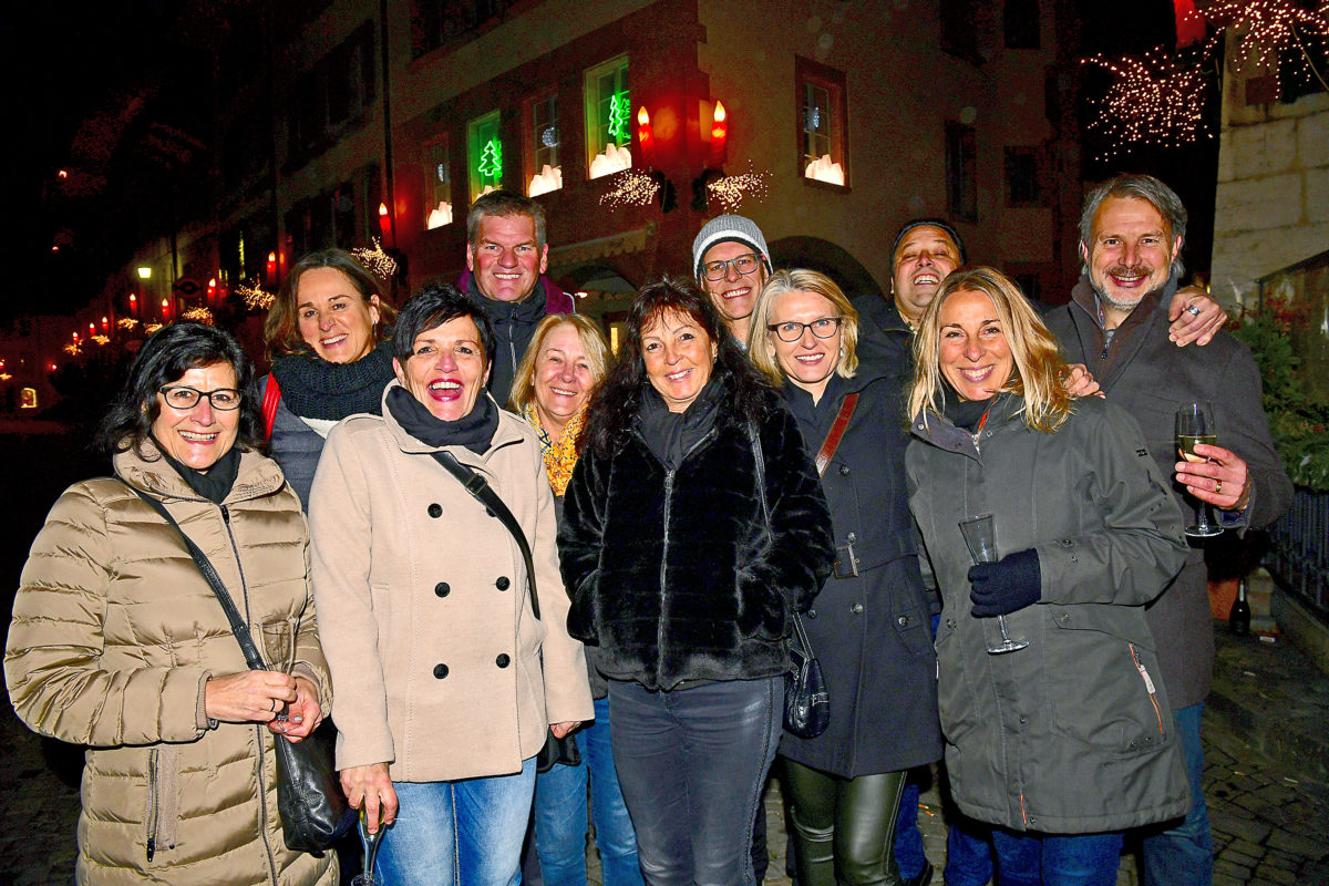 Herzliche Atmosphäre am Neujahrsanstossen | Der Murtenbieter